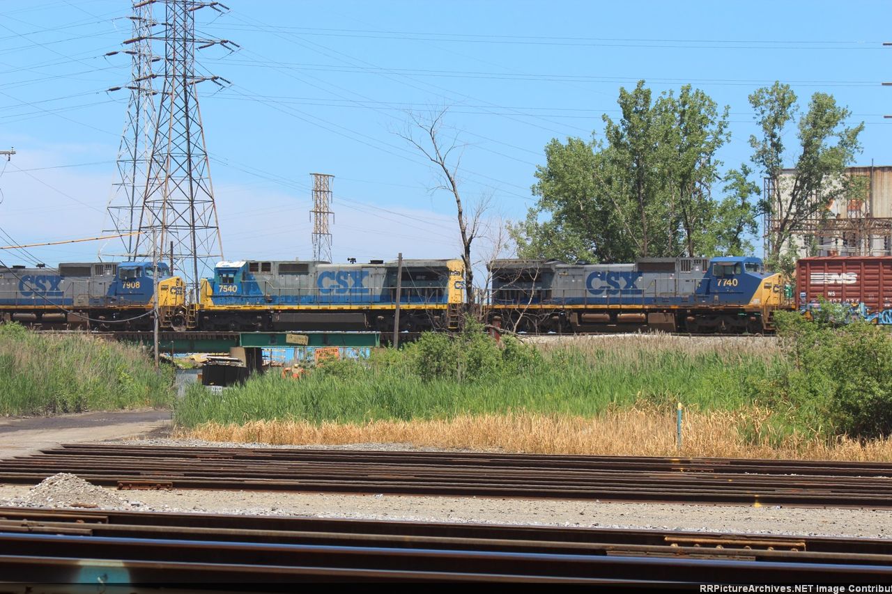 CSX 7540 7740